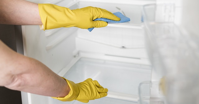 7 Easy Tips to Keep Fridge Clean and Organized, 7 Easy Tips To Keep ...